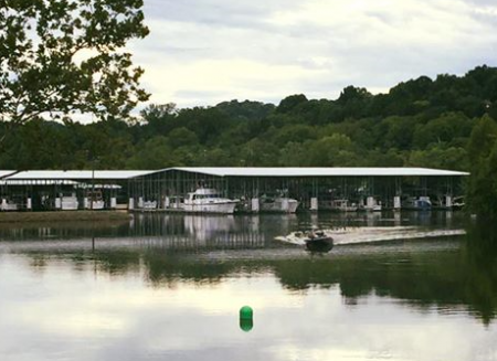 Profile: Commodore Yacht Club – Quimby's Cruising Guide