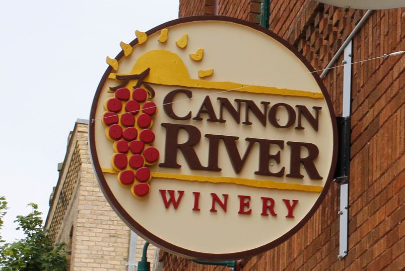 Cruising the Upper Mississippi River: Winery Stops Close to Transient ...