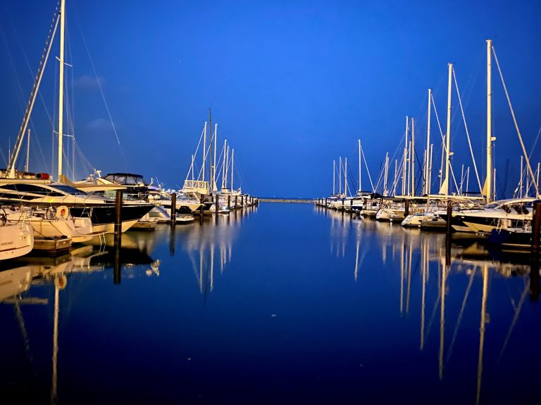 Dusable Harbor, Chicago – Quimby's Cruising Guide
